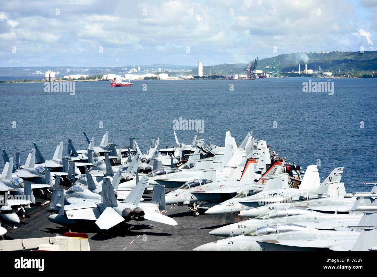 Aircraft Carrier Flight Deck Stock Photo - Alamy