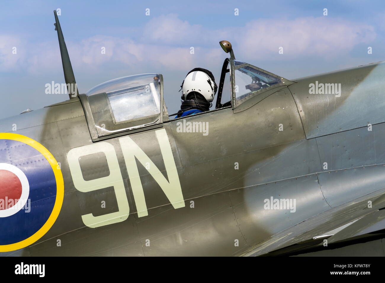 Supermarine spitfire cockpit hi-res stock photography and images - Alamy