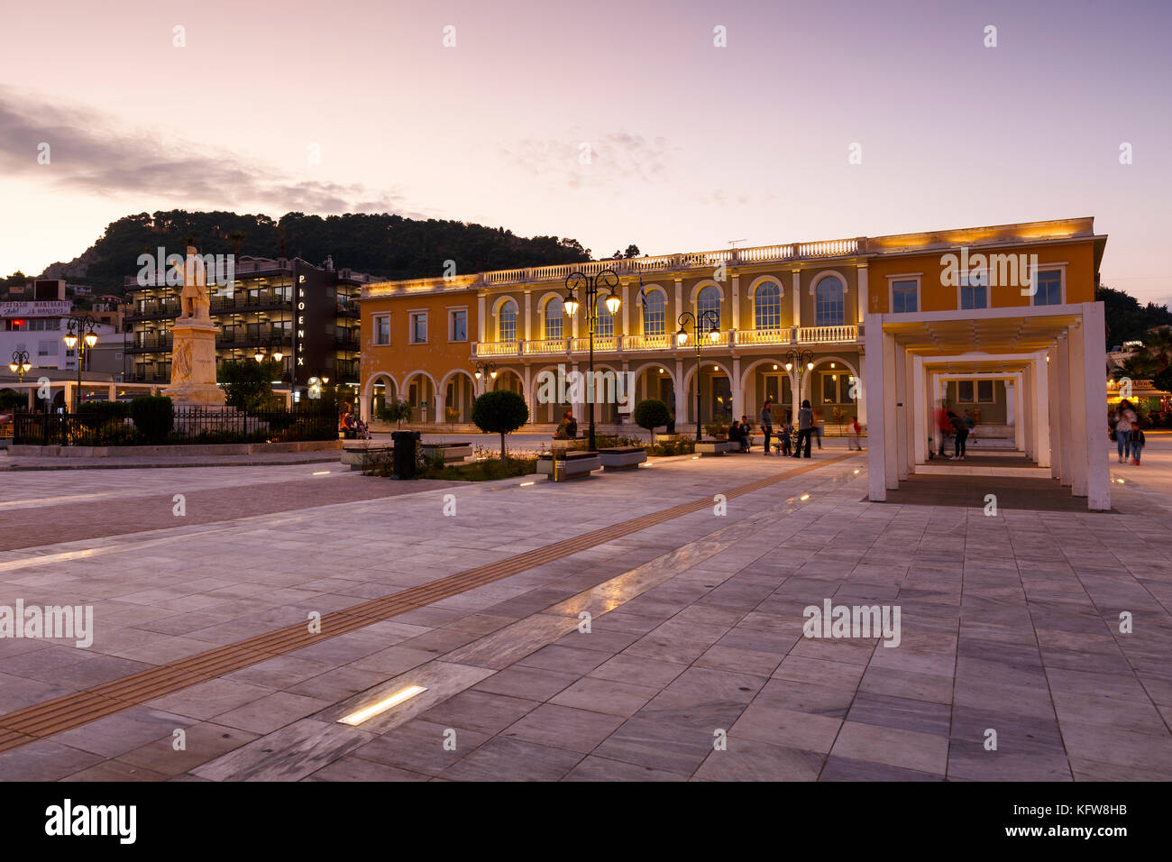 Sunset at Solomos square in Zakynthos town, Greece Stock Photo - Alamy