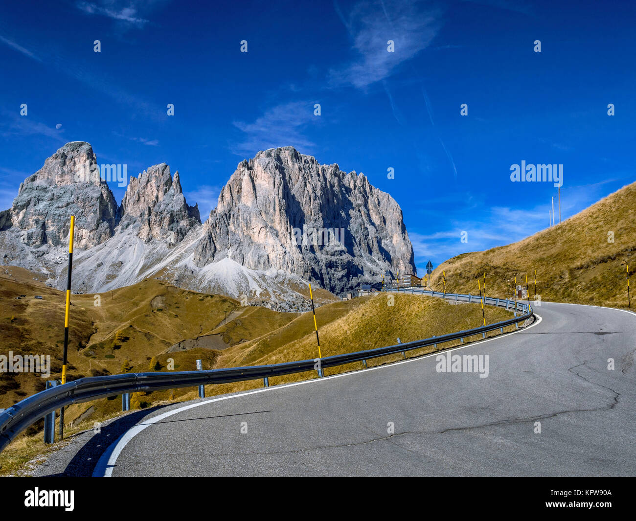 Pass-Road to Sella Pass with the Langkofel Group, Grohmannspitze ...