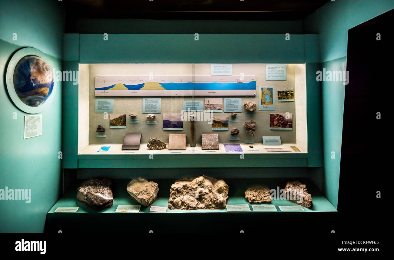 Fossil formation chart hi-res stock photography and images - Alamy