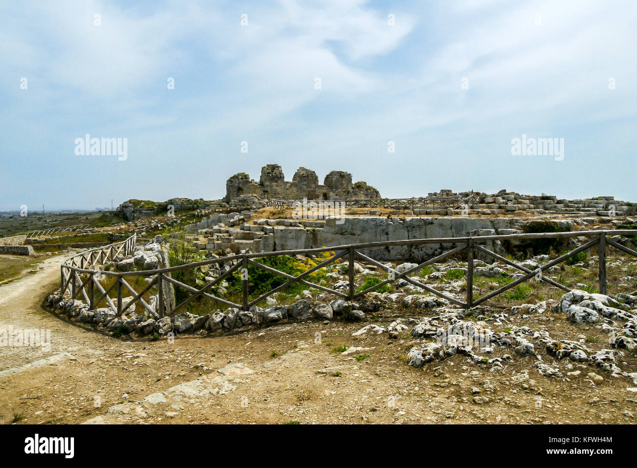 Euryalus Fortress Ruins (Castello Eurialo Stock Photo - Alamy