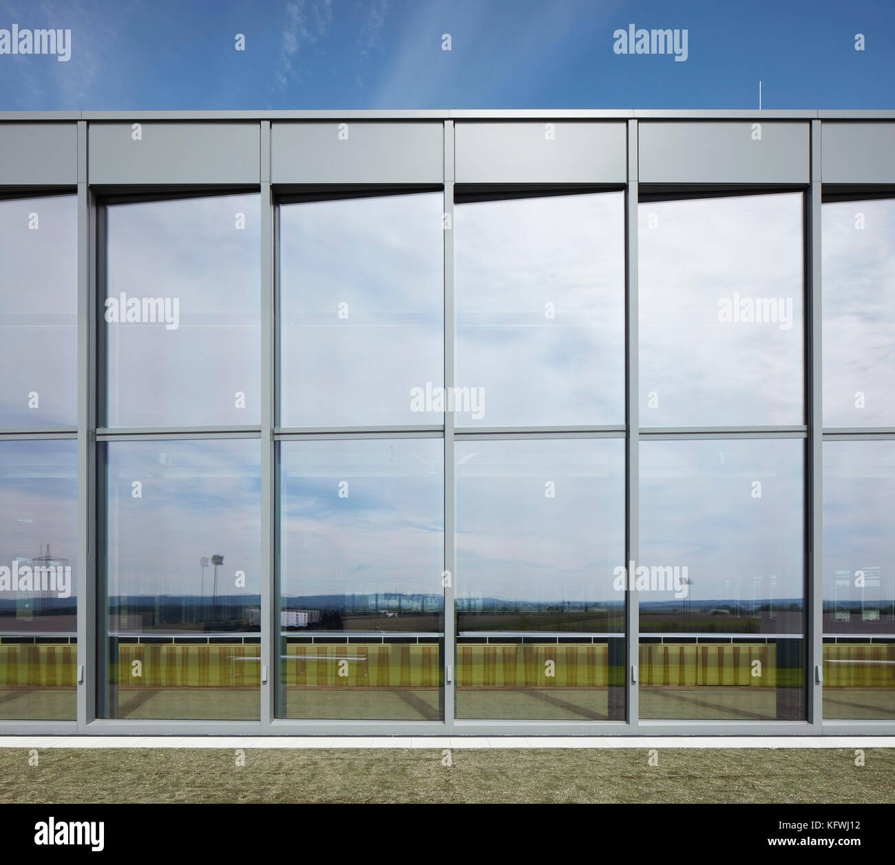 Detail of slanted glass paneling. Carmen Würth Forum, Künzelsau ...