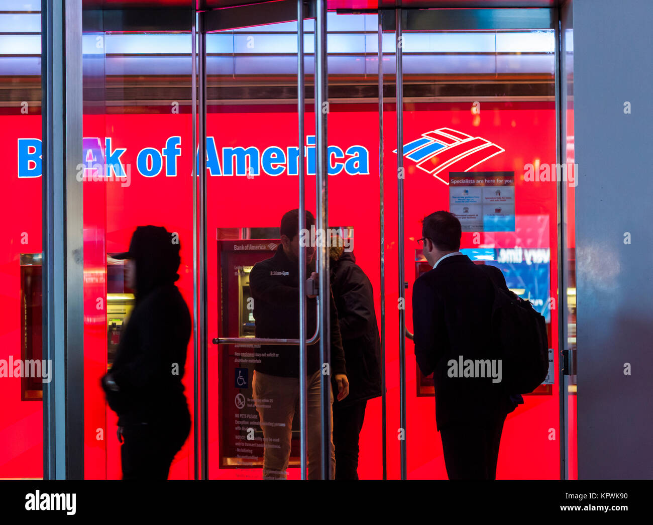 Atm lobby hi-res stock photography and images - Alamy