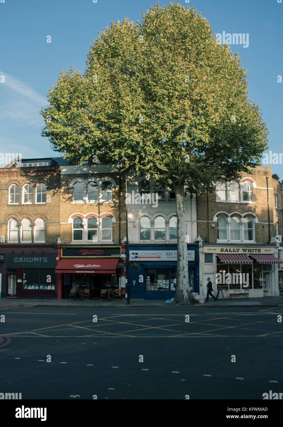 Kennington london cafe hi-res stock photography and images - Alamy