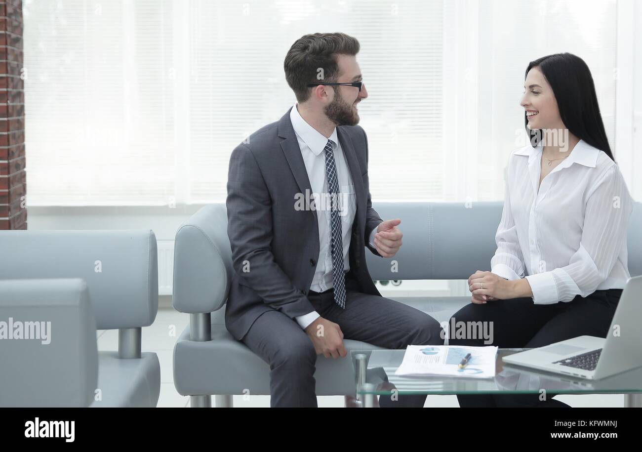 manager and customer talking in a modern office Stock Photo - Alamy