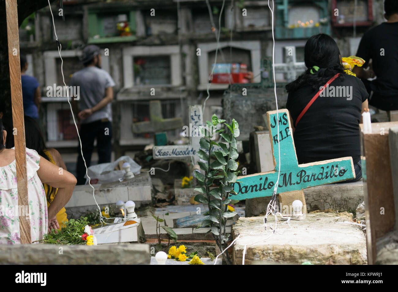 Calamba Cemetery, Cebu City, Philippines. 01st Nov, 2017. All Souls Day ...