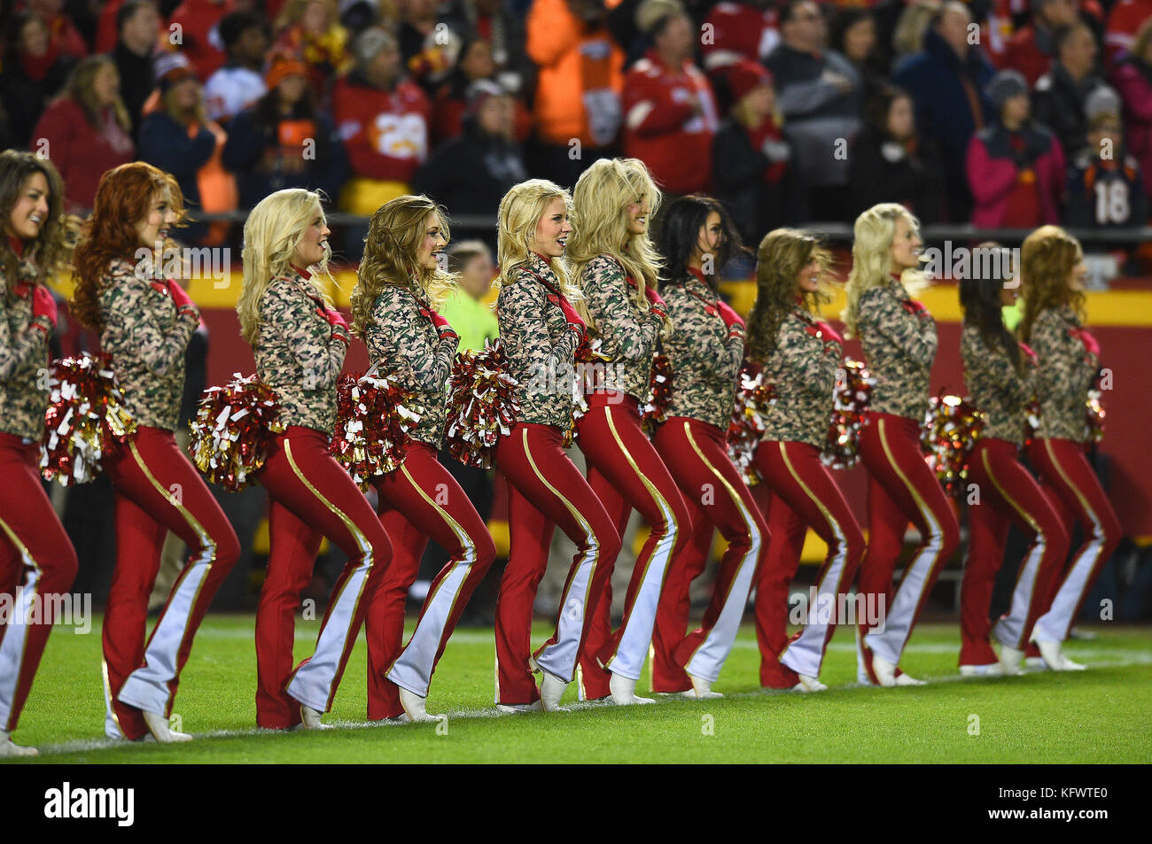 October 30, 2017: The Kansas City Chiefs dance team entertains during ...