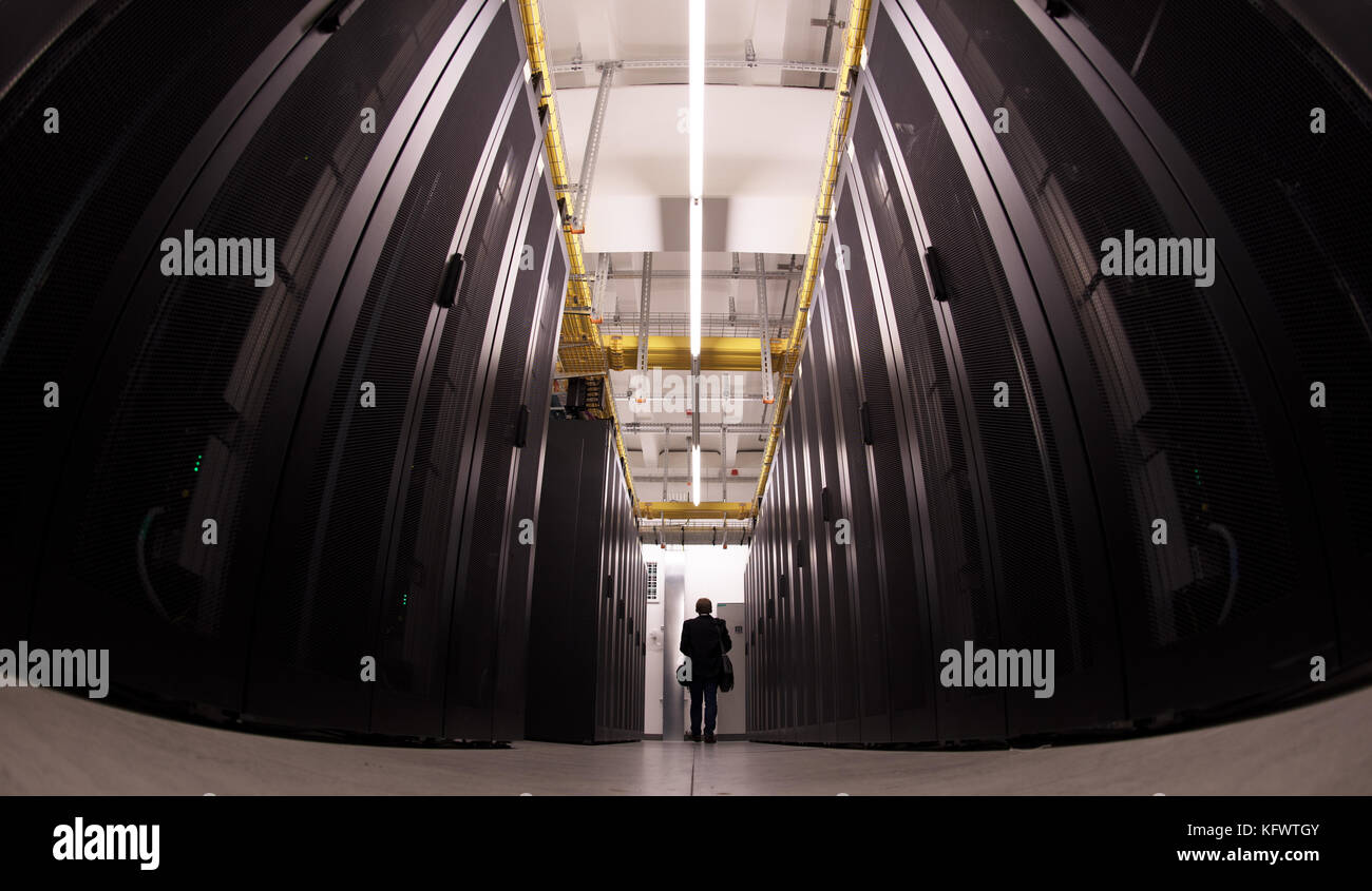 Spandau, Berlin, Germany. 1st Nov, 2017. Large computers can be seen ...