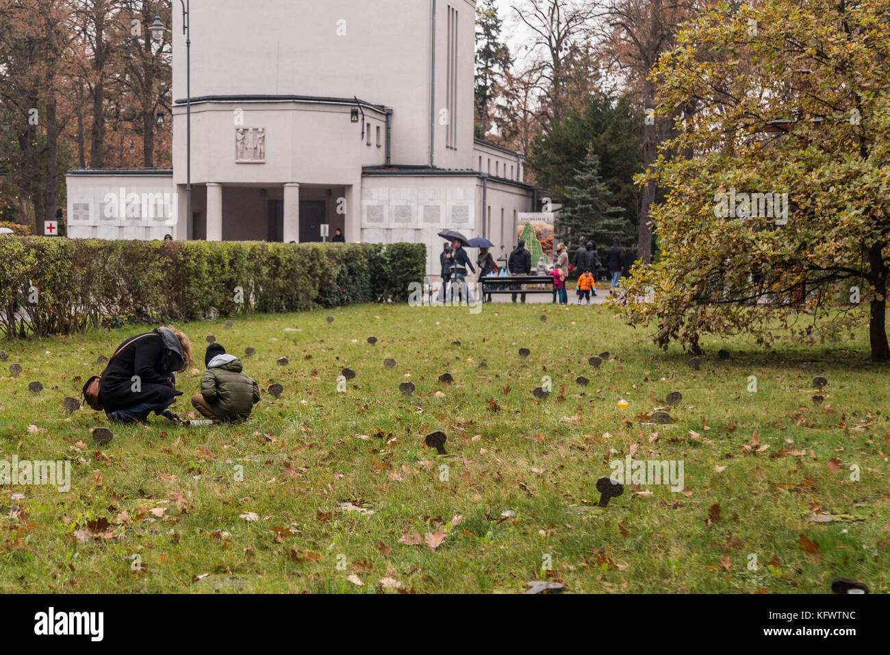 Wroclaw, Poland. 1st Nov, 2017. All Saints' Day in Poland - November ...