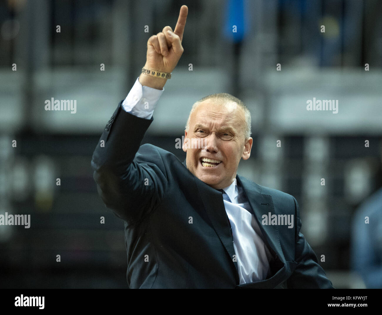 Rimas kurtinaitis hi-res stock photography and images - Alamy