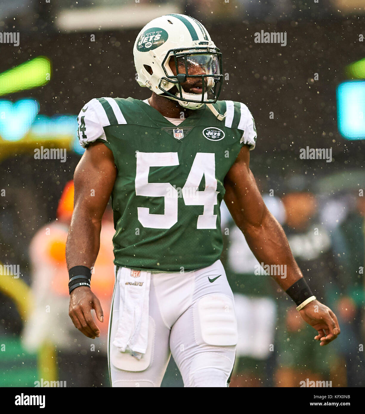 East Rutherford, New Jersey, USA. 1st Nov, 2017. Jets' linebacker Bruce ...