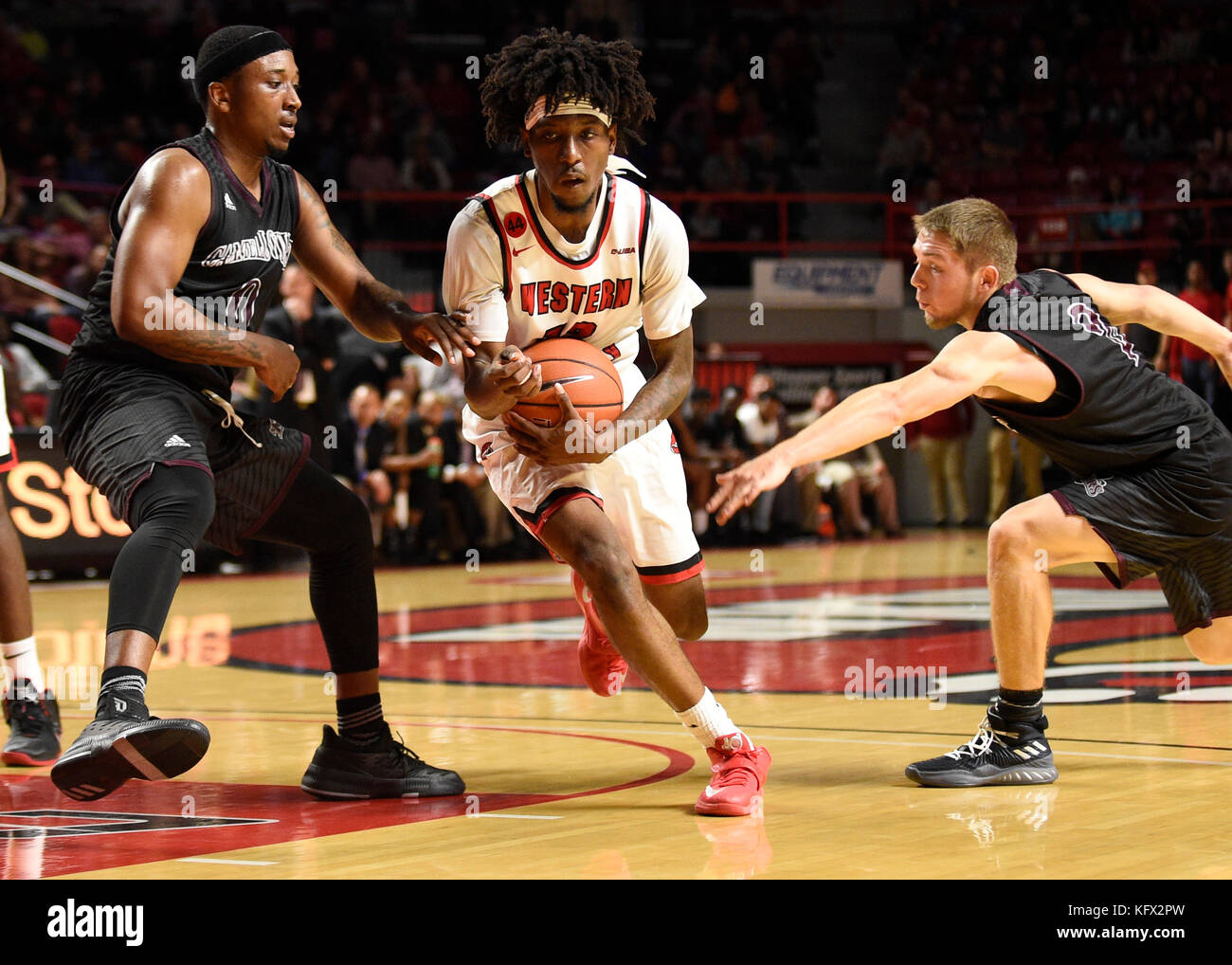 Kentucky, USA. 1st Nov, 2017. USA WKU Hilltoppers guard Taveion ...