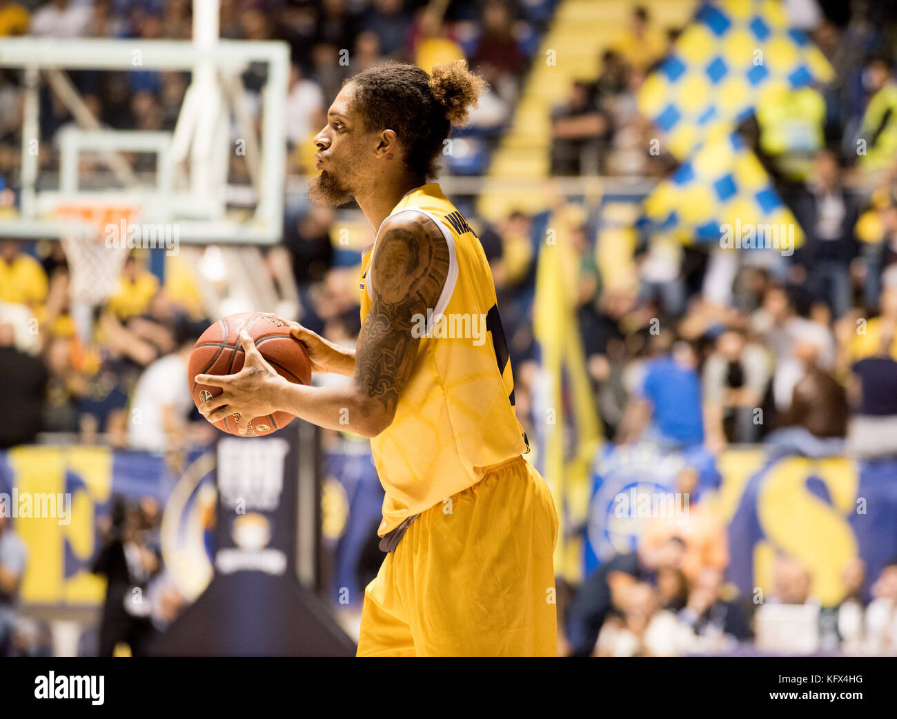 Turin, Italy. 1st Nov, 2017. Deron Washington (Fiat Torino) during the ...