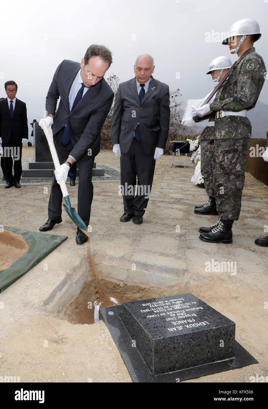 French Korean War veteran buried in S. Korea French Ambassador to Seoul ...