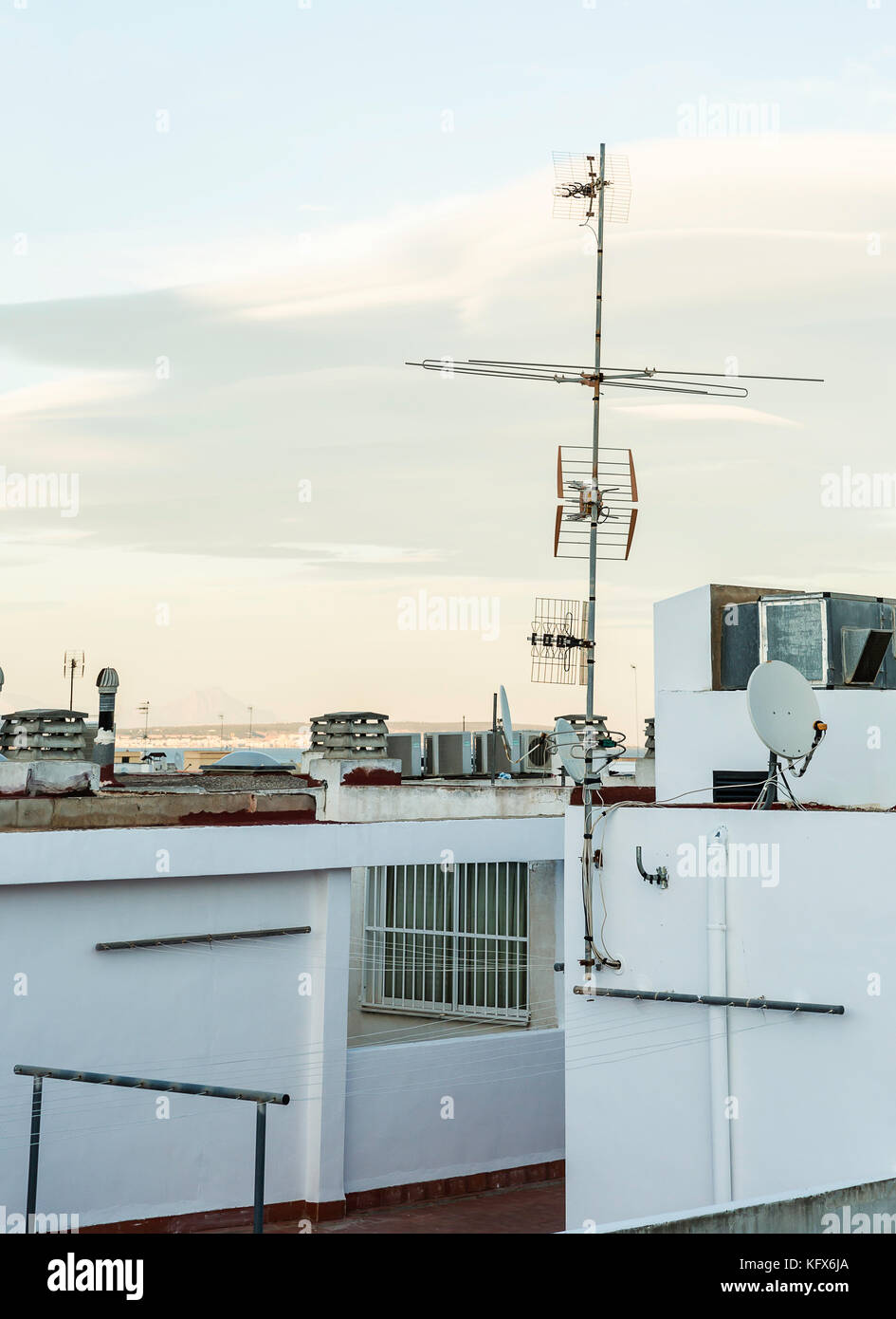 Rooftop antenna hi-res stock photography and images - Alamy