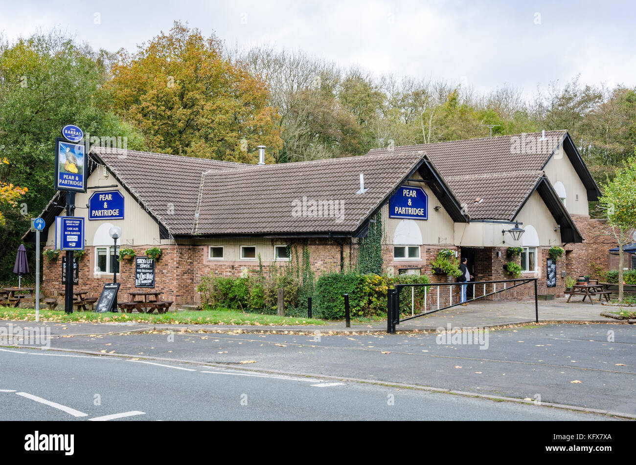 Wolverhampton pub hi-res stock photography and images - Alamy