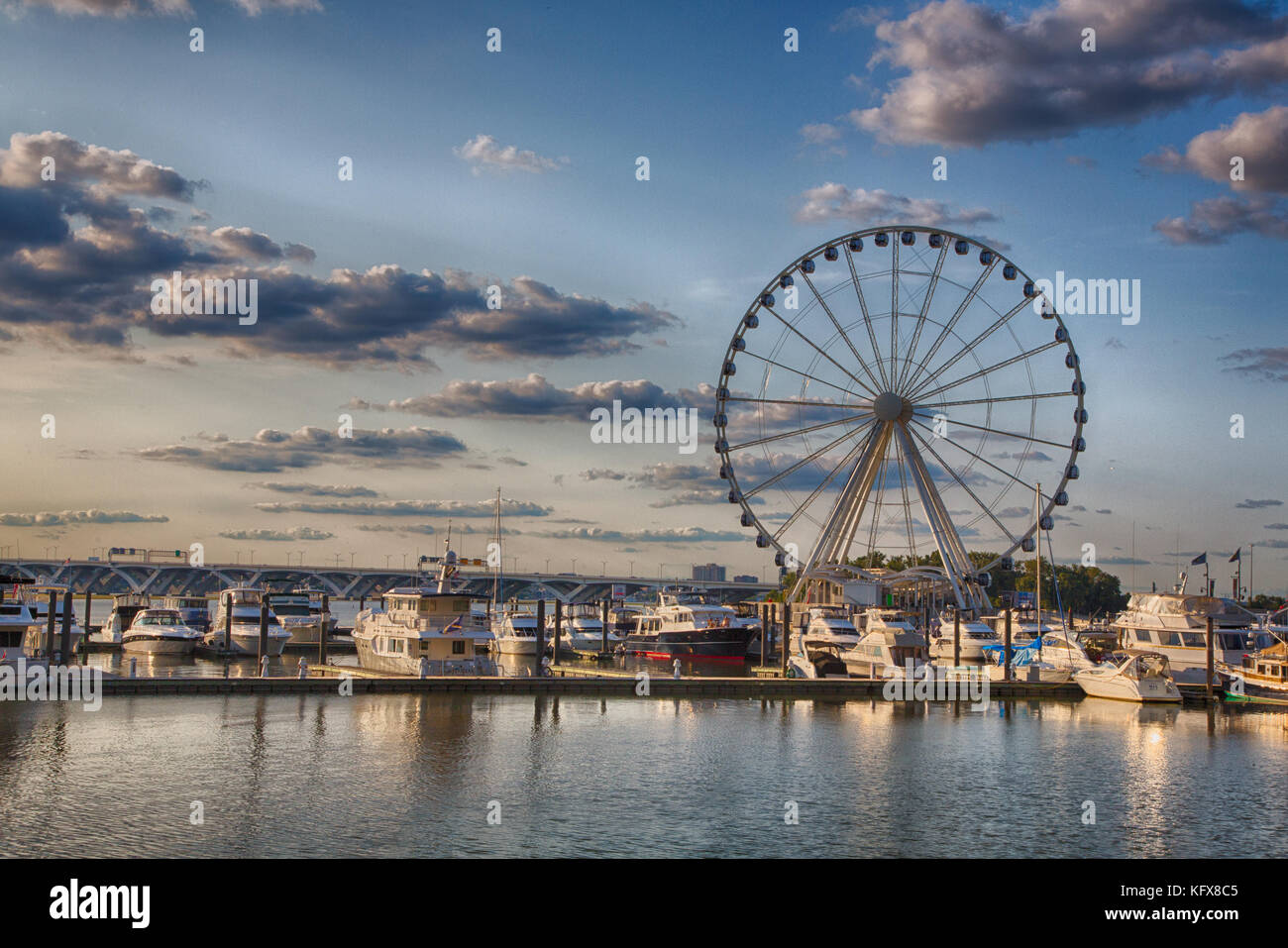 Ferris wheeel hi-res stock photography and images - Alamy