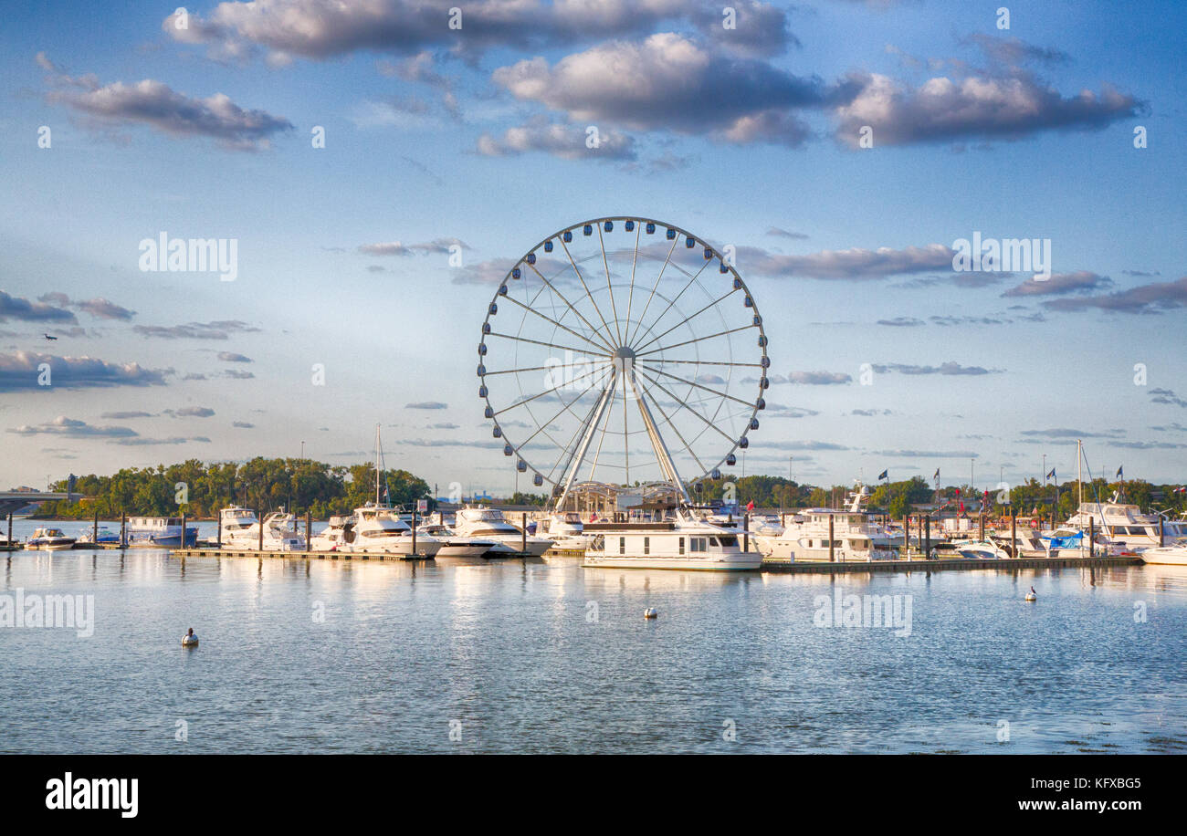 National harbor ferris wheel washington hi-res stock photography and ...