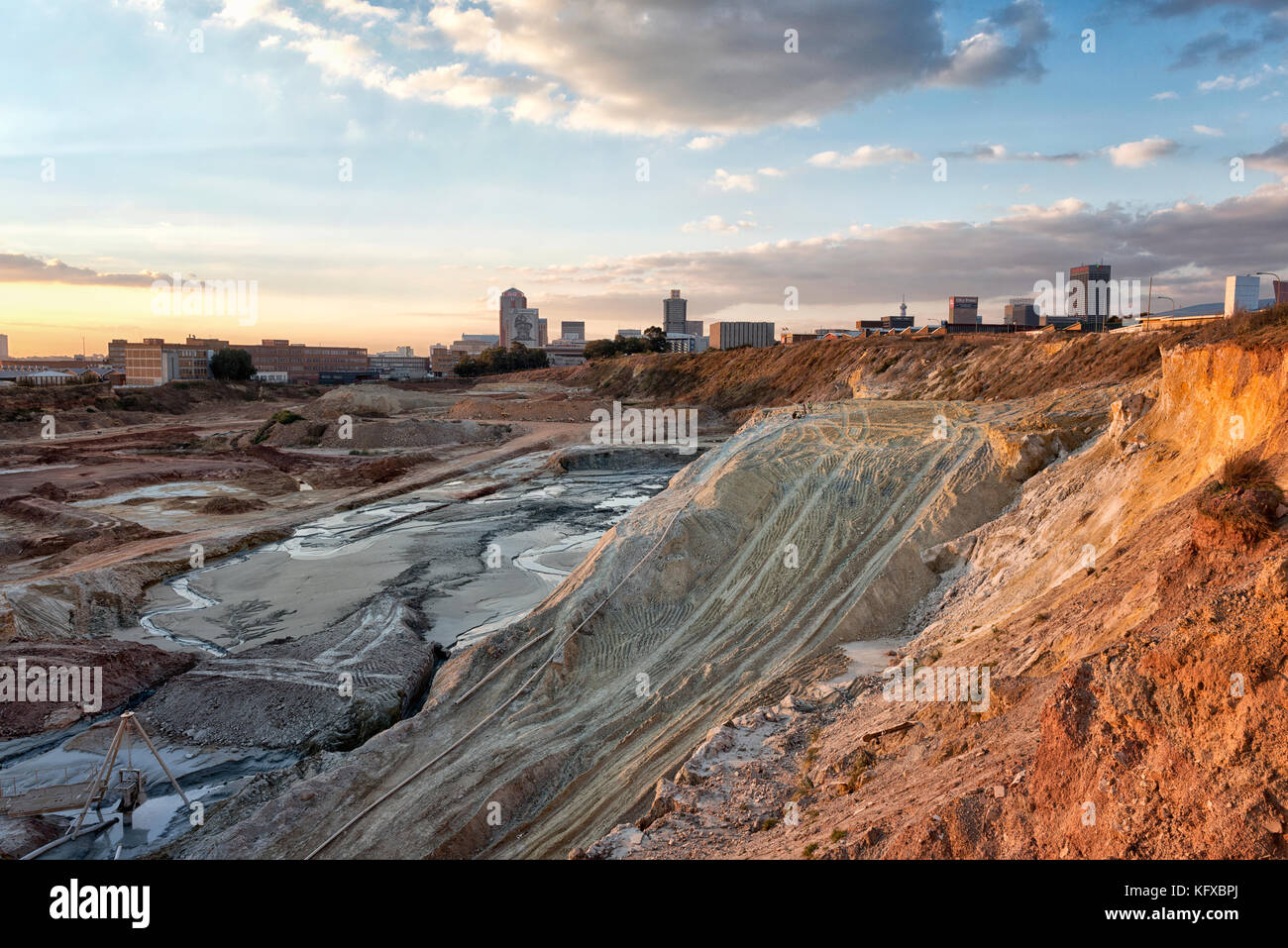 Mine dump south africa hi-res stock photography and images - Alamy