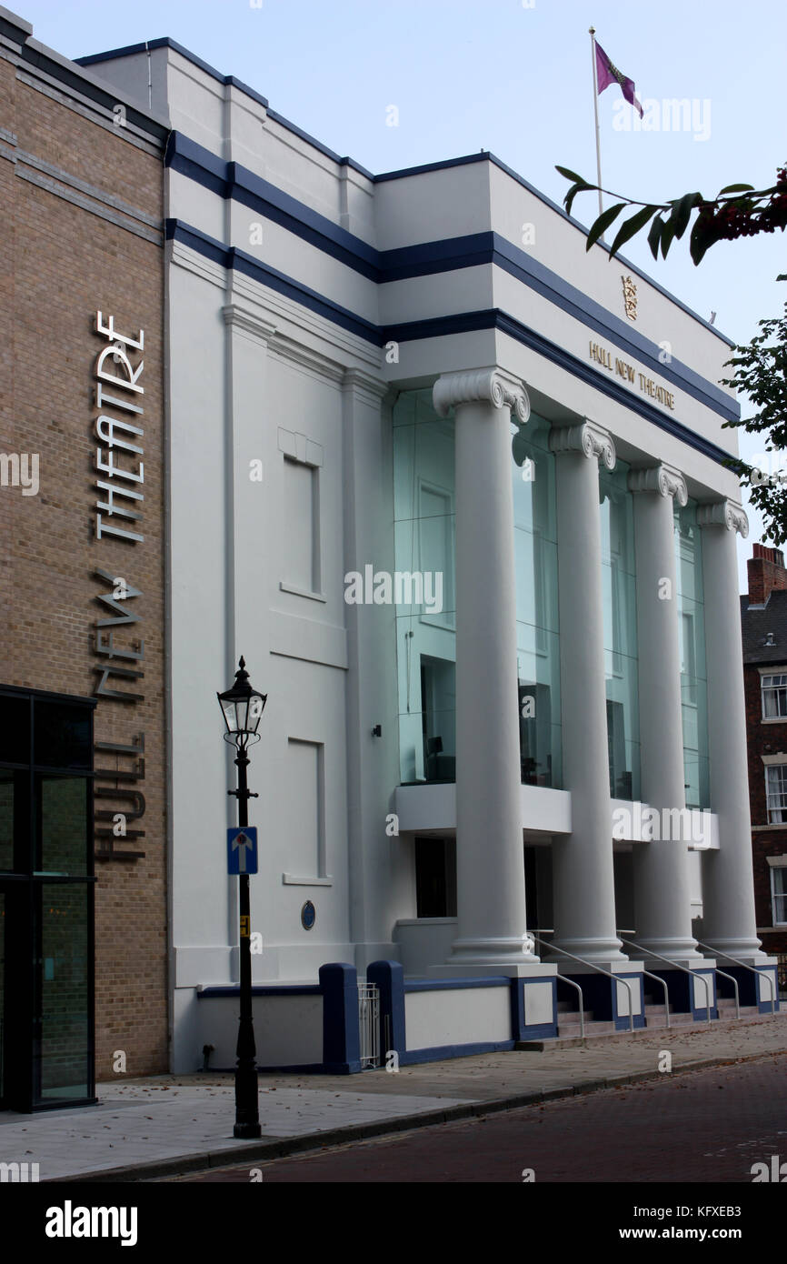 The New Theatre on Kingston Square in Hull Stock Photo - Alamy