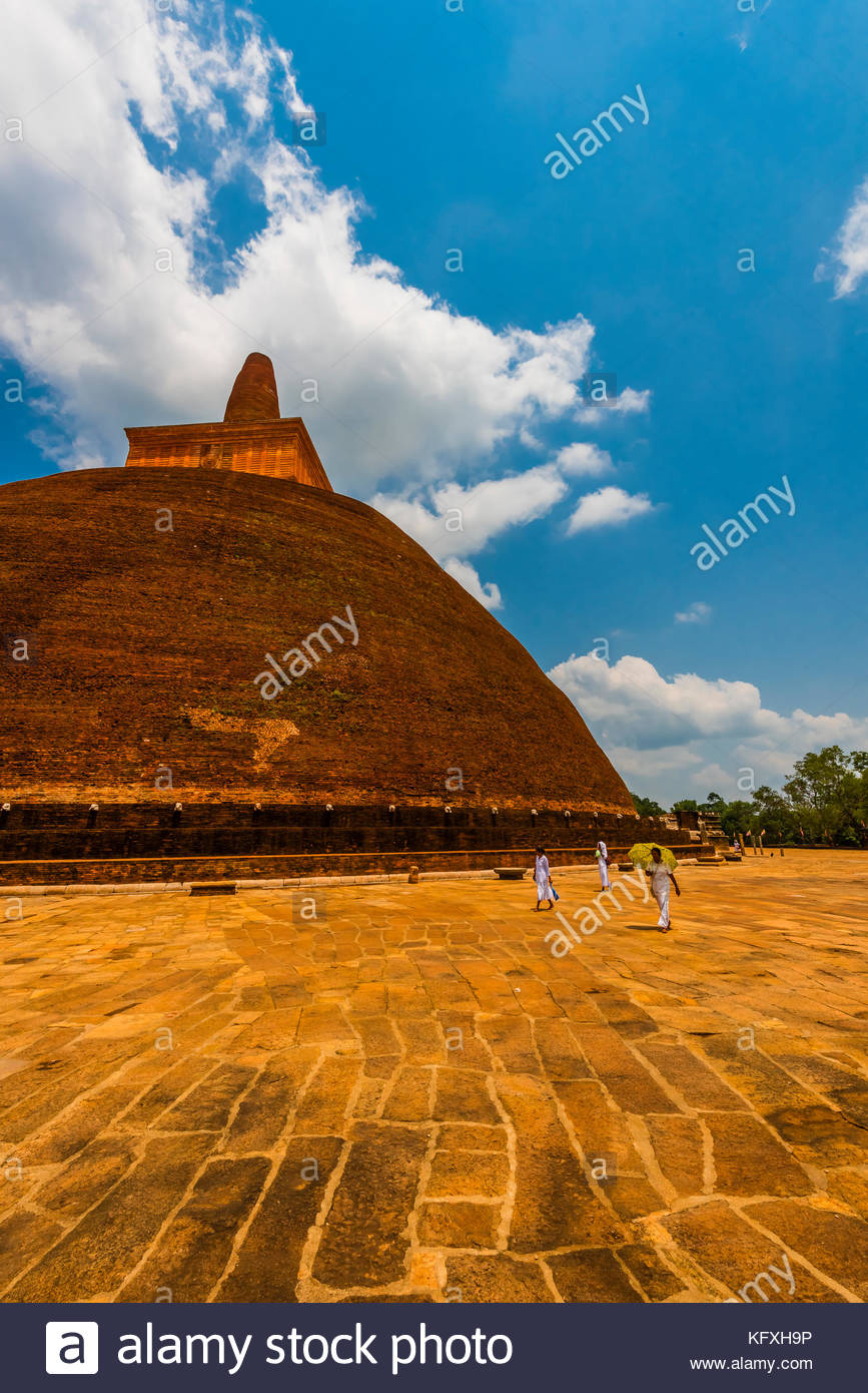 Anuradhapura Ruins Stock Photos & Anuradhapura Ruins Stock Images - Alamy