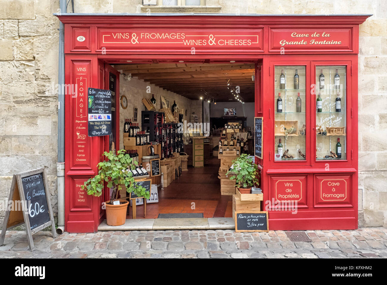 French cheese wine hi-res stock photography and images - Alamy