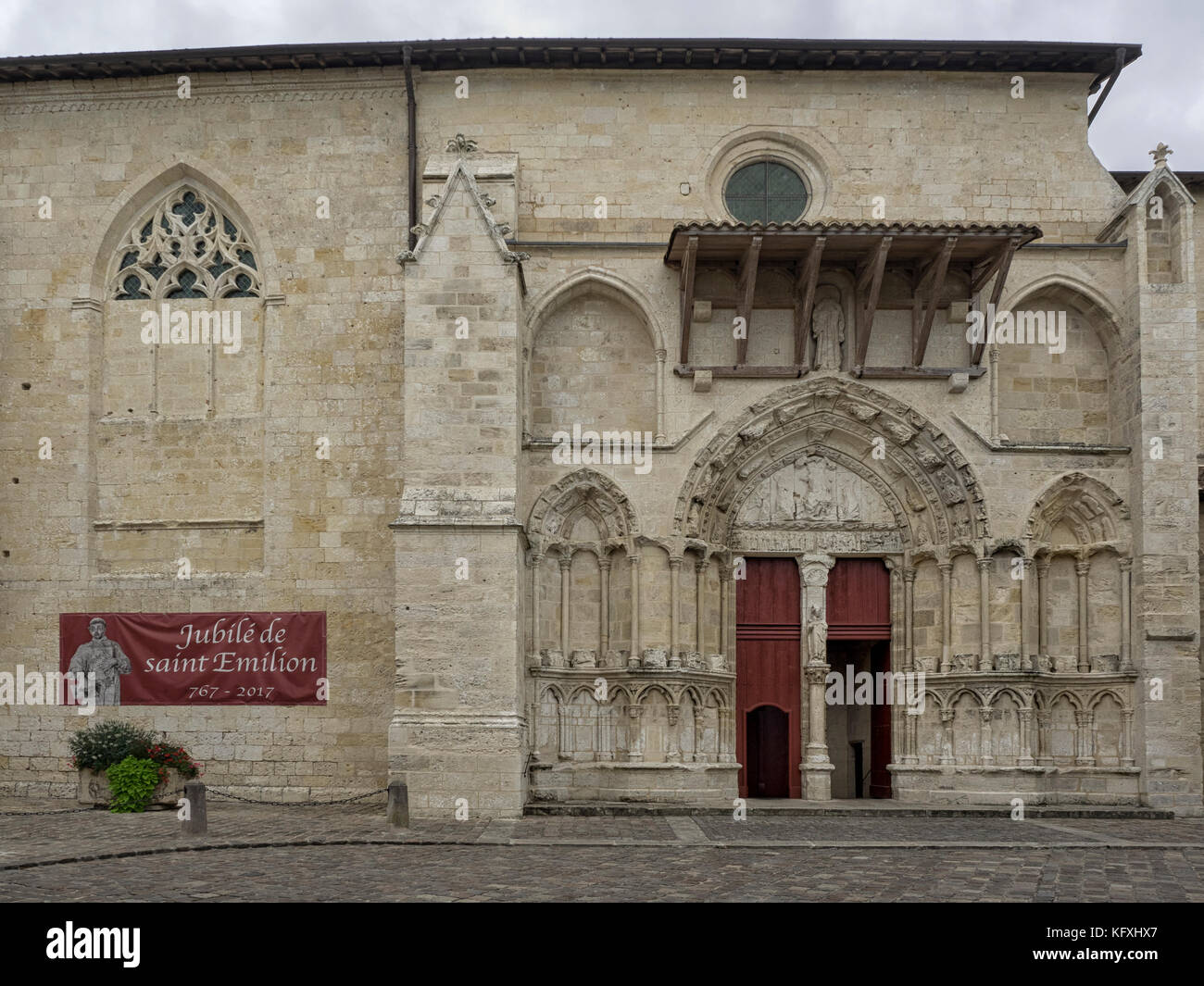 SAINT-EMILION, FRANCE - SEPTEMBER 07, 2017: Entrance to the Collegiate ...