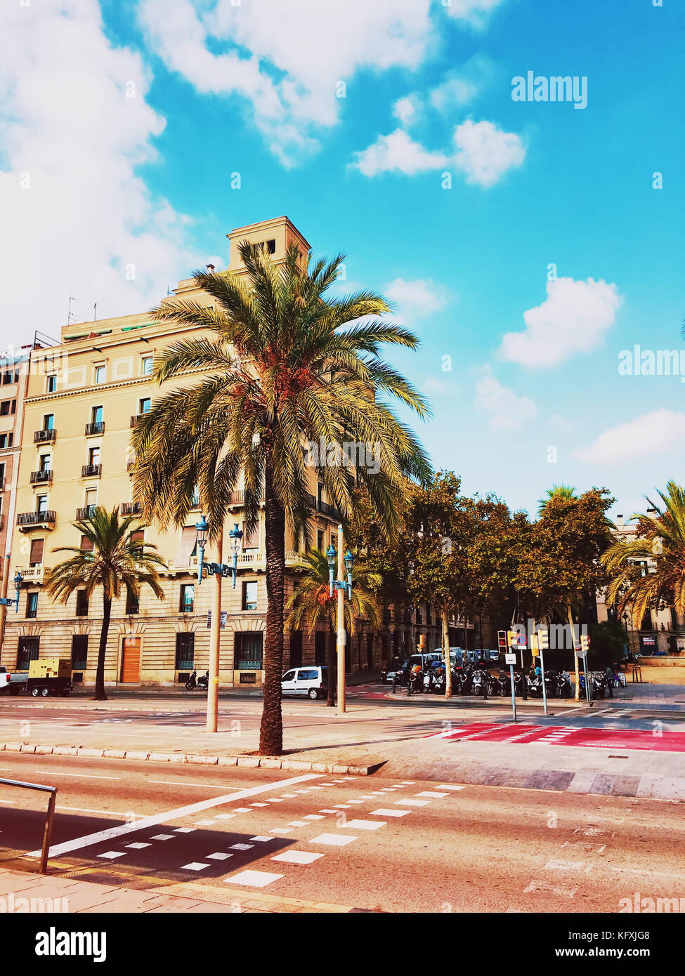 Emptystreet hi-res stock photography and images - Alamy