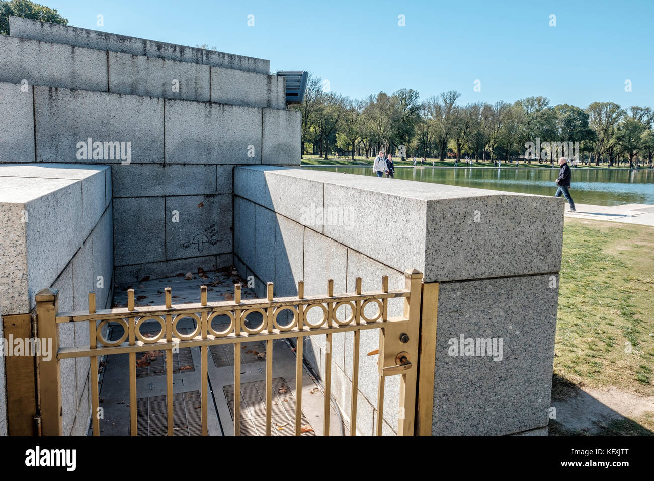 Kilroy was here hi-res stock photography and images - Alamy