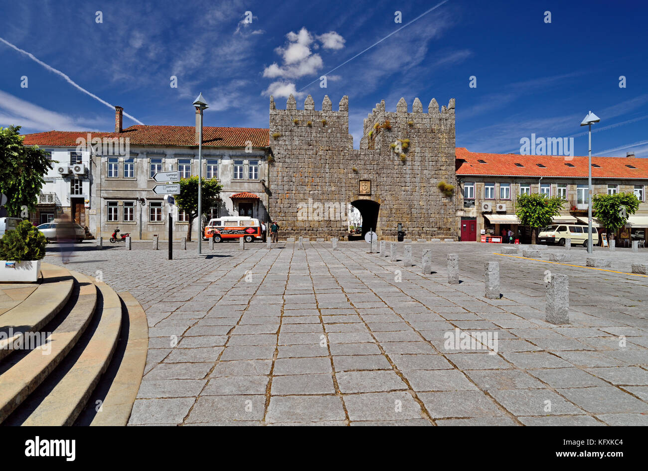 Medieval town gate hi-res stock photography and images - Alamy