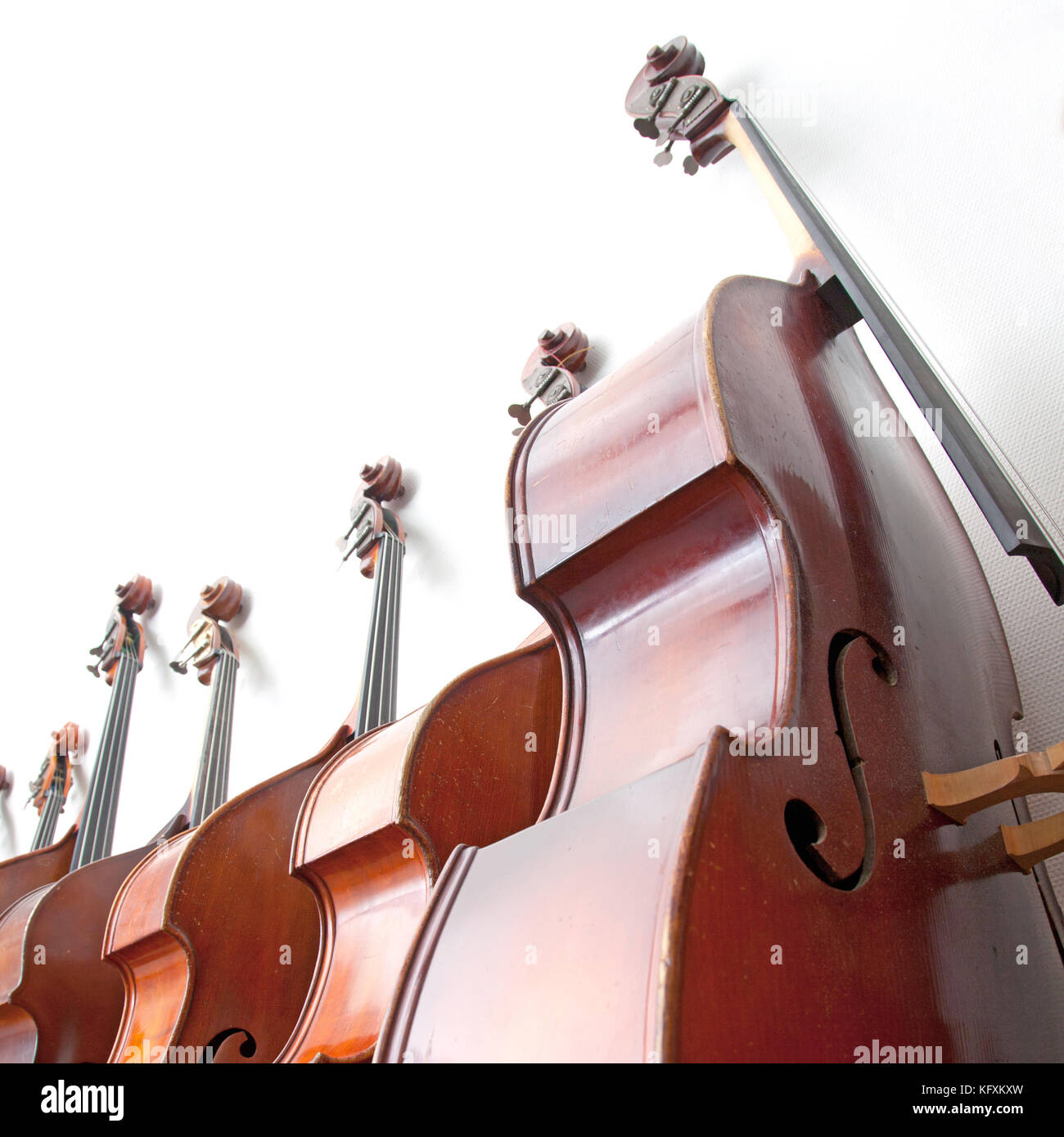 Basses square hi-res stock photography and images - Alamy