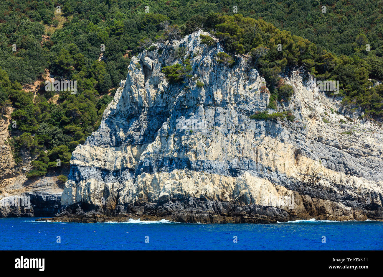 Beautiful rocky sea coast of Palmaria island near Portovenere (Gulf of ...