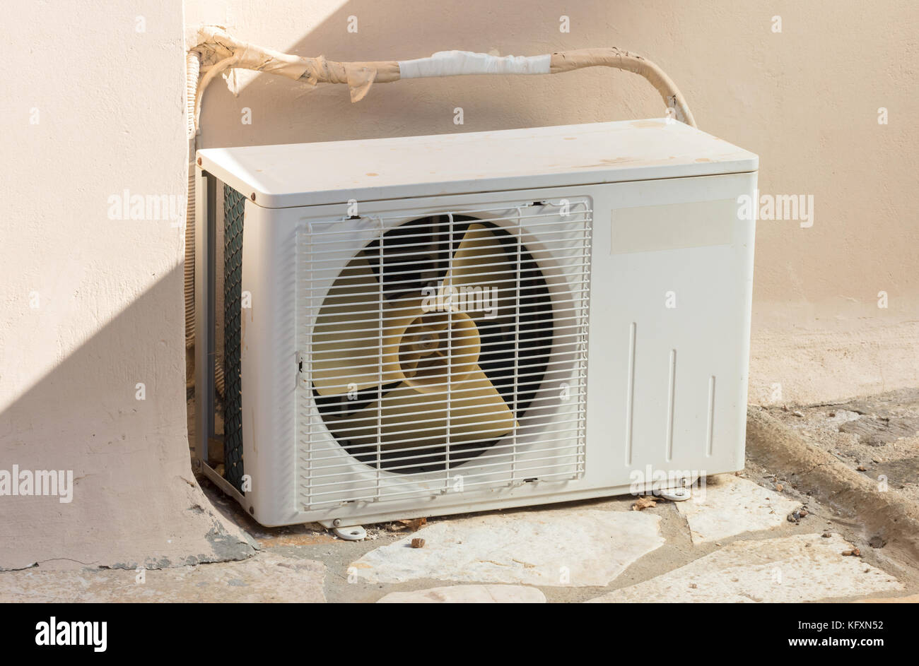 Airco air conditioning hi-res stock photography and images - Alamy