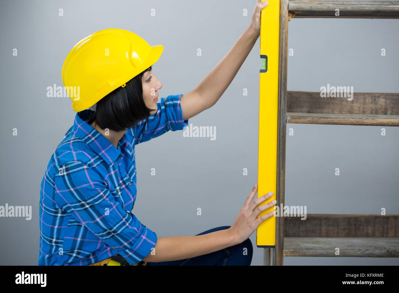 Engineer scale hi-res stock photography and images - Alamy