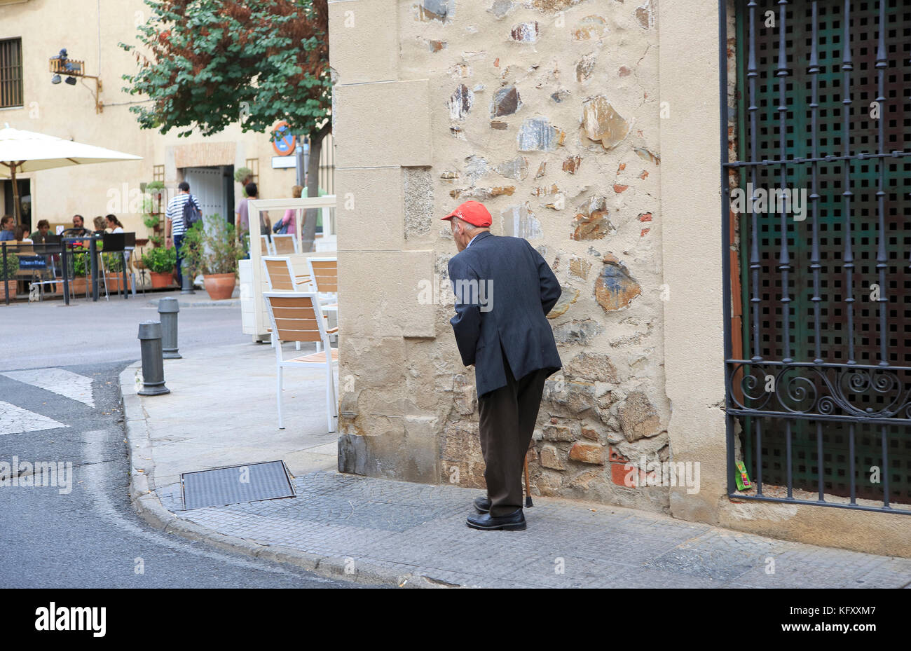 Old man with cap hi-res stock photography and images - Alamy