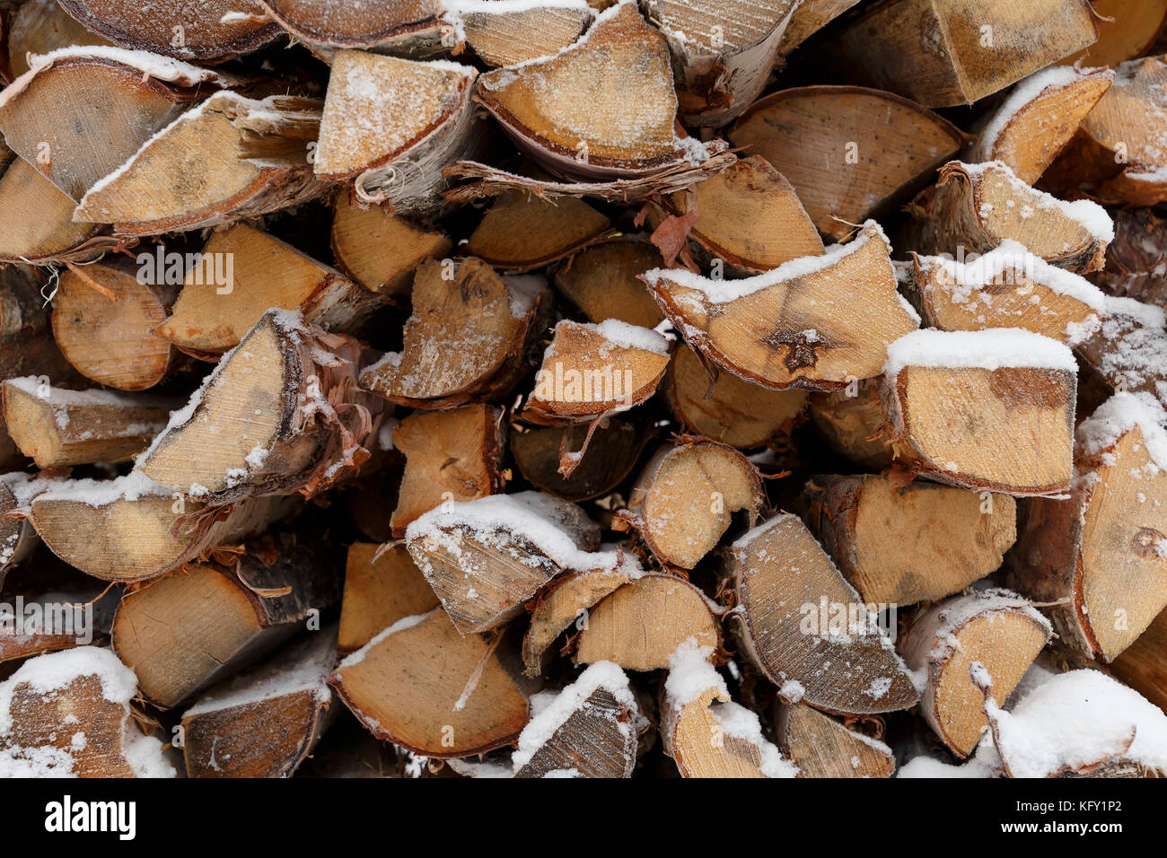 Old wood texture with snow hi-res stock photography and images - Alamy