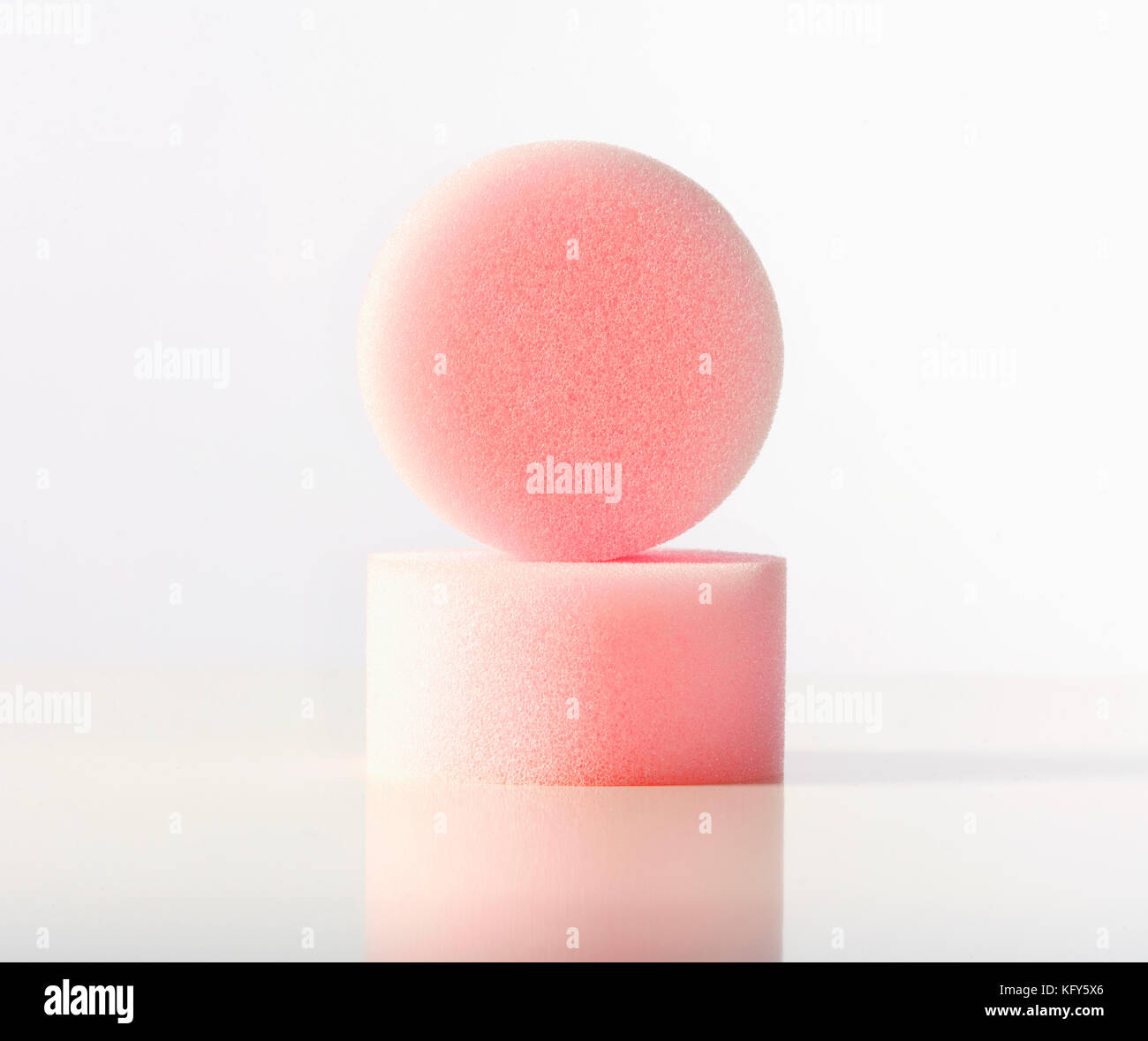 Round sponges hi-res stock photography and images - Alamy