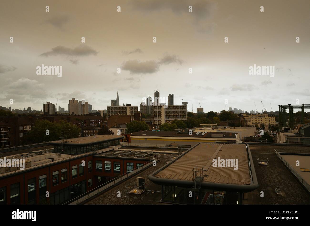 Saharan dust storm london hi-res stock photography and images - Alamy