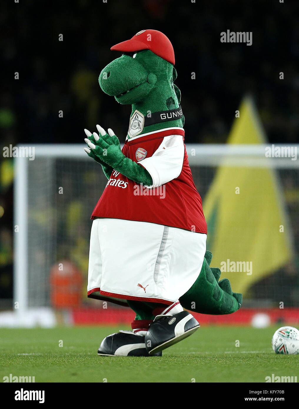 Arsenal mascot Gunnersaurus Stock Photo - Alamy