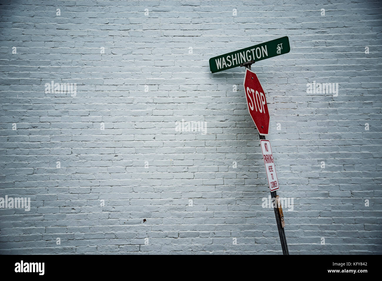 Washington Street road sign in front of a white wall Stock Photo - Alamy