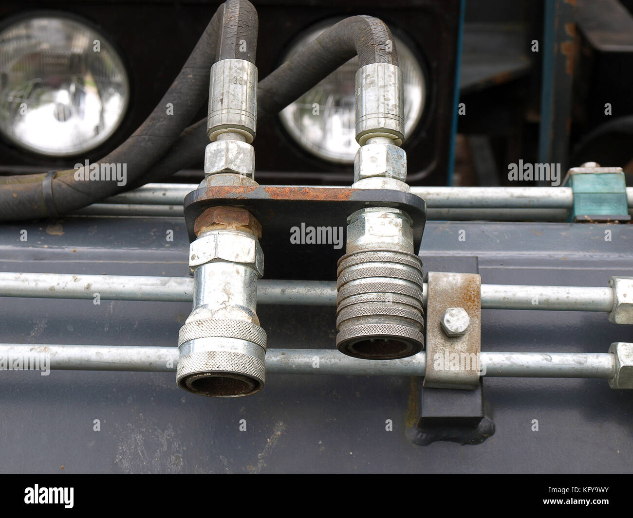 Hydraulic connector hi-res stock photography and images - Alamy