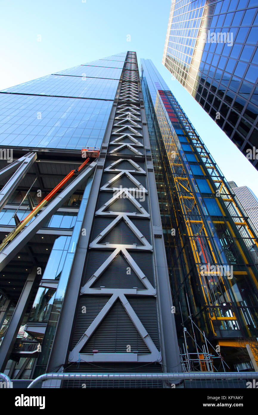leadenhall building in the city of london Stock Photo - Alamy