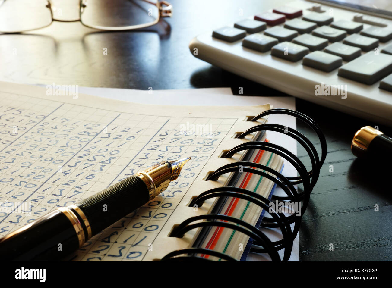 Accounting office hi-res stock photography and images - Alamy