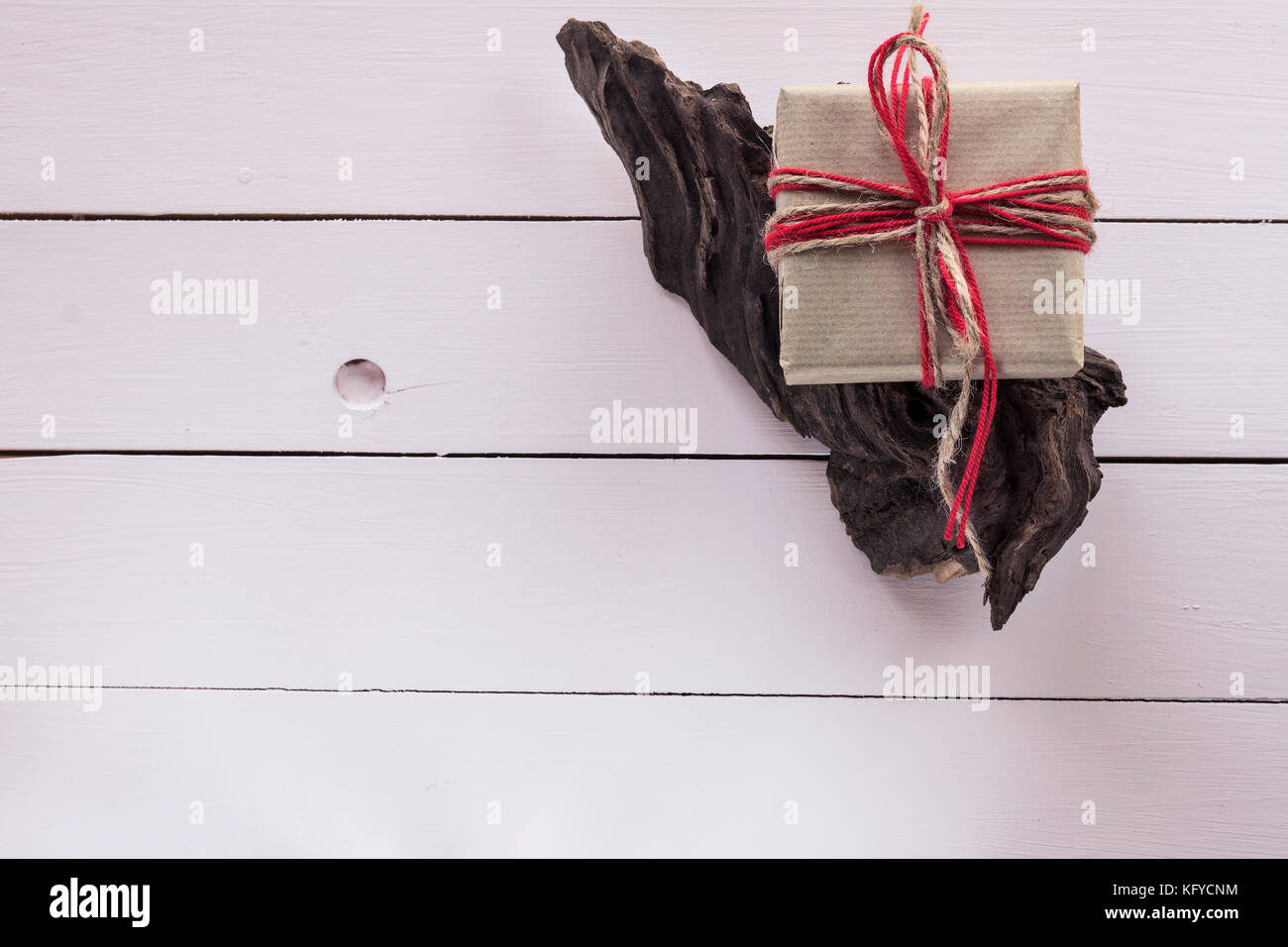 Tie wrap hi-res stock photography and images - Alamy