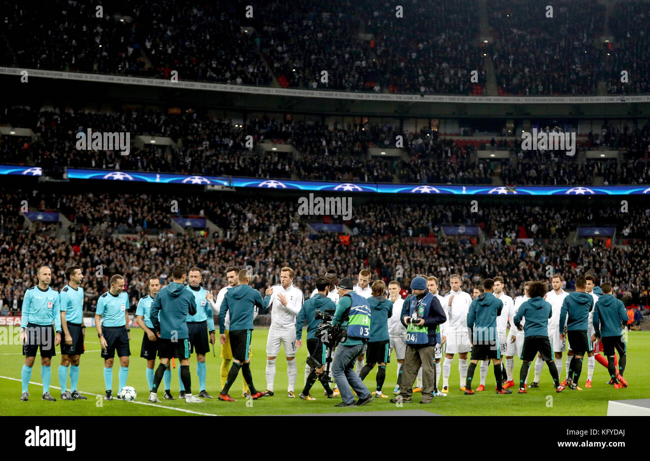 The two teams shake hands before the UEFA Champions League, Group H ...