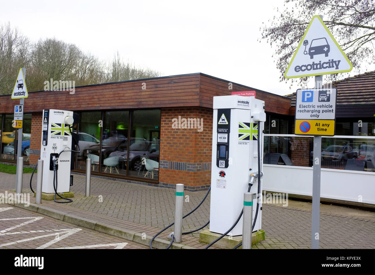 Parking bays for electric vehicle charging hi-res stock photography and images - Alamy