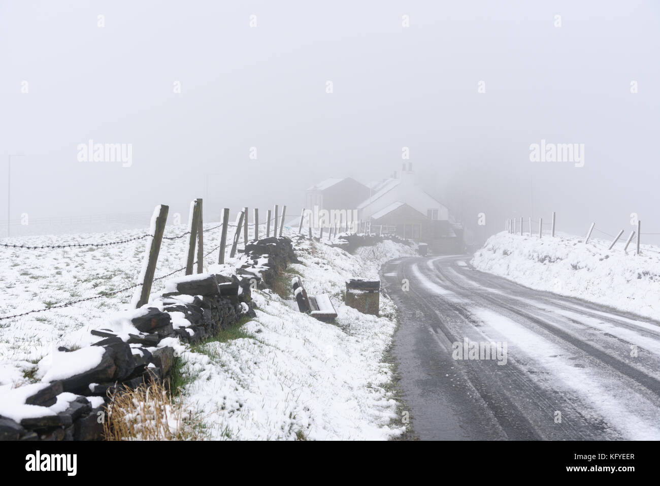 Winter landscape with cozy rural cottages in UK countryside Stock Photo ...