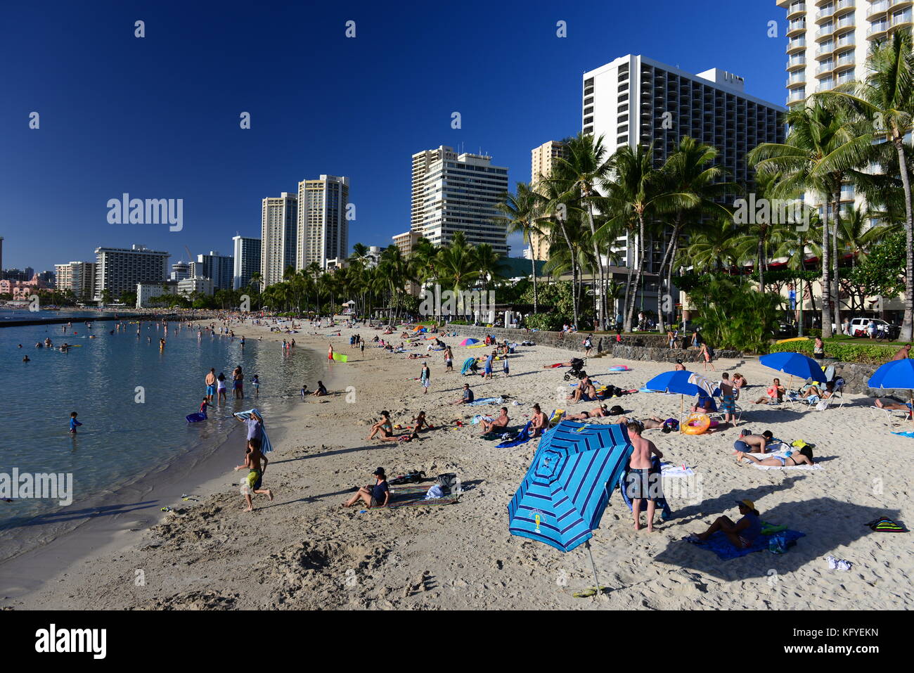 Tantalus round top scenic hi-res stock photography and images - Alamy