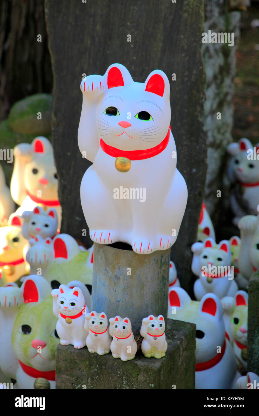 Maneki neko cat wishes good hi-res stock photography and images - Alamy